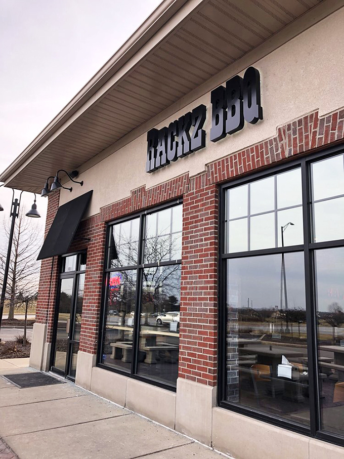 Those brick walls and glass windows say "civilized dining" while the BBQ inside whispers "primal satisfaction." Rackz offers the best of both worlds.