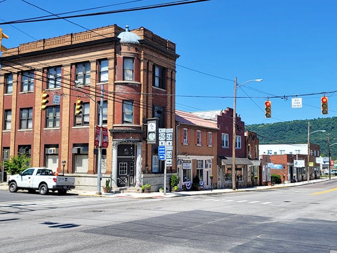 That blue-domed corner building in Romney has seen more seasons change than a binge-watch of "This Is Us"&mdash;history with architectural flair!