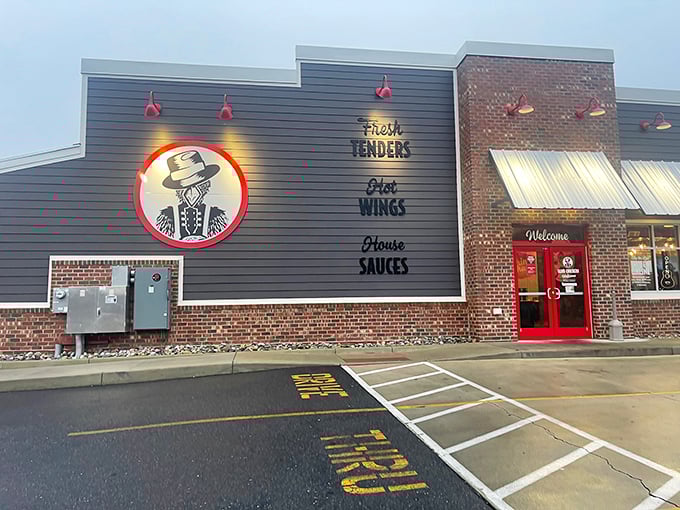 Those red accent lights aren't just for show&mdash;they're Slim Chickens' way of rolling out the red carpet for your taste buds.