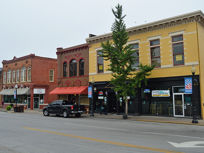Tree-lined streets and classic architecture create the perfect backdrop for affordable shopping and dining experiences throughout town.