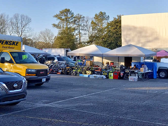 Where pop culture meets pop-up shops. Starlight's parking lot transforms into a bazaar that would make any movie montage shopping scene jealous.