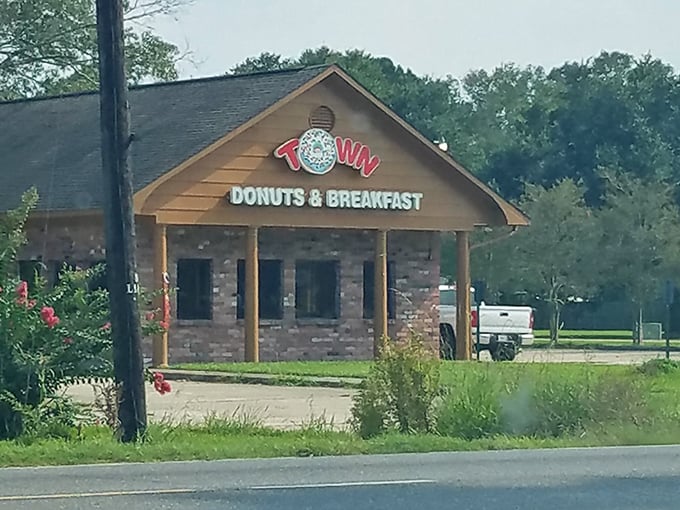 Looking like a cozy cottage in the woods, Town Donut brings small-town warmth to every glazed creation. Comfort food starts with comfort surroundings.