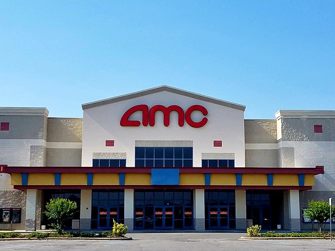 Movie nights don't break the bank at AMC Classic Marktplatz 10, where matinee prices let you enjoy Hollywood's latest without Hollywood-sized bills.