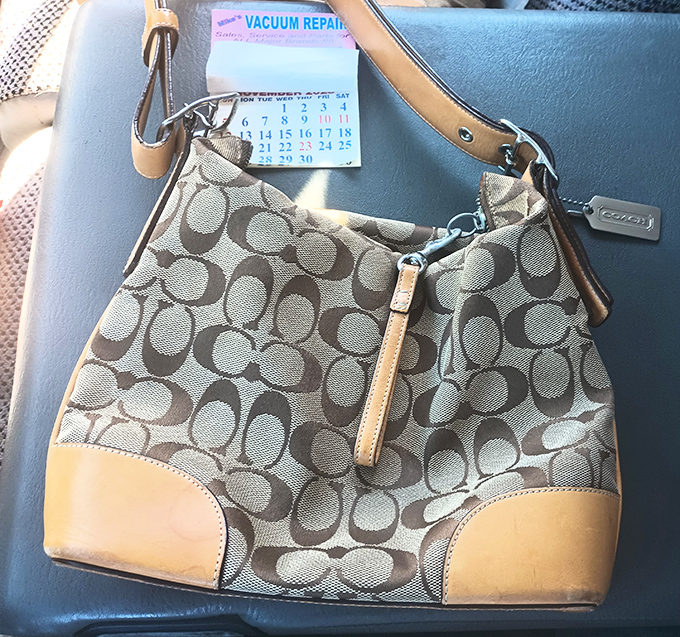 Designer bags without designer prices! This Coach purse is just waiting for its second act in someone's carefully curated collection.