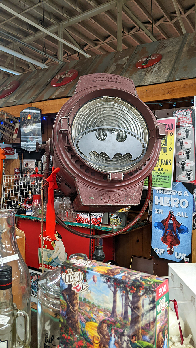 Holy collectibles, Batman! This vintage Bat-Signal spotlight would make the perfect addition to any superhero enthusiast's cave... or living room.