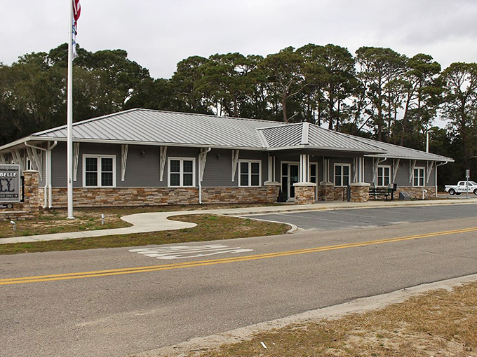 City Hall serves the community with the same no-nonsense efficiency as a good diner waitress &ndash; you'll get what you need without unnecessary flourishes or hidden charges.