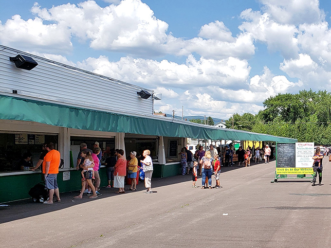 Fresh local produce without the farmers market attitude&mdash;just good food from actual farmers who appreciate customers showing up.