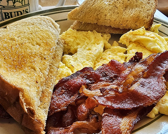 Breakfast that doesn't need a filter or a hashtag&mdash;just your undivided attention. That bacon has achieved the perfect crisp-to-chew ratio.