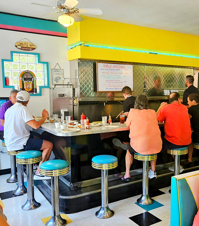 The counter seating&mdash;where solo diners become regulars and the short-order symphony plays out right before your eyes.