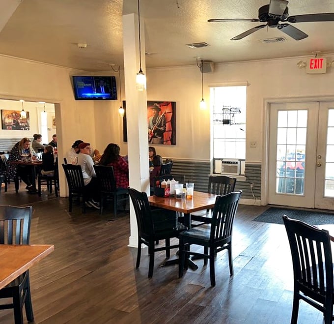 Where locals gather to break bread and swap stories. The best restaurants always feel like you're eating in someone's home.