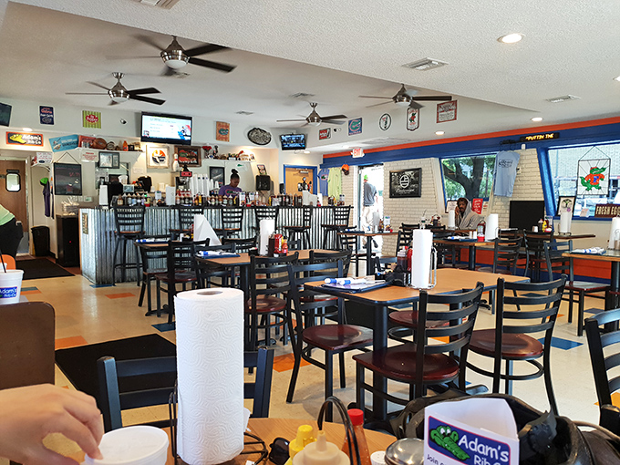 The dining area has that perfect barbecue joint ambiance: unpretentious, clean, and focused on what matters&mdash;the food that's coming your way.