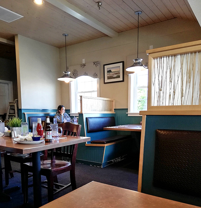 Where locals and visitors become equals, united by their excellent taste in seafood and comfortable seating choices.