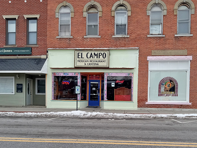 El Campo brings a splash of south-of-the-border flavor to Main Street, where the salsa is always fresh and the welcome always warm.