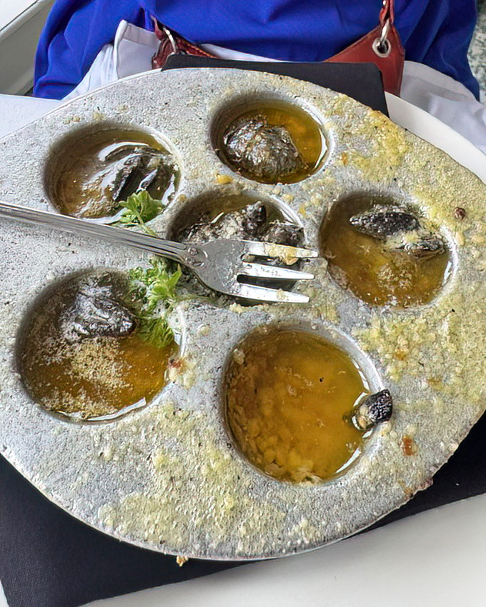 Escargot that would make a French chef weep with joy&mdash;and served in a dish that weighs more than some small cars.