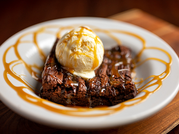 A brownie sundae that's basically saying, "Diet? What diet?" Warm chocolate, cool vanilla, and caramel drizzle in perfect harmony.