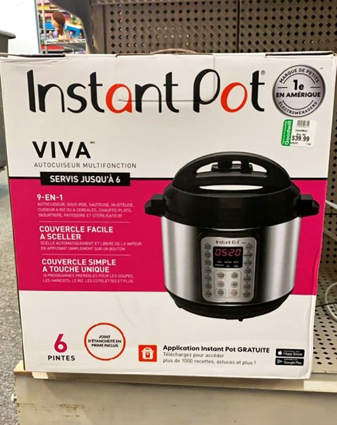 Kitchen game-changer alert! Someone's abandoned Instant Pot dreams become your ticket to weeknight dinner salvation and culinary experimentation.