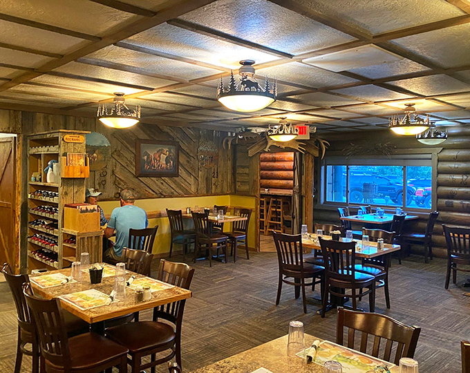 Rustic elegance at its finest. With decor like this, you'll feel like you're dining in a swanky treehouse for grown-ups. 