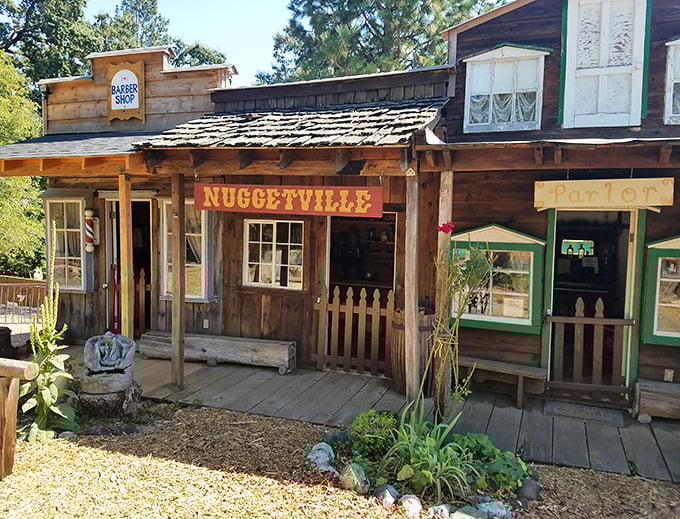 Step back in time at Nuggetville. This Gold Rush-inspired fa&ccedil;ade celebrates Paradise's connection to California's storied past with charming western flair.
