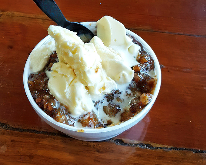 The cobbler and ice cream finale that has people debating whether to skip the barbecue entirely and just order three of these instead.