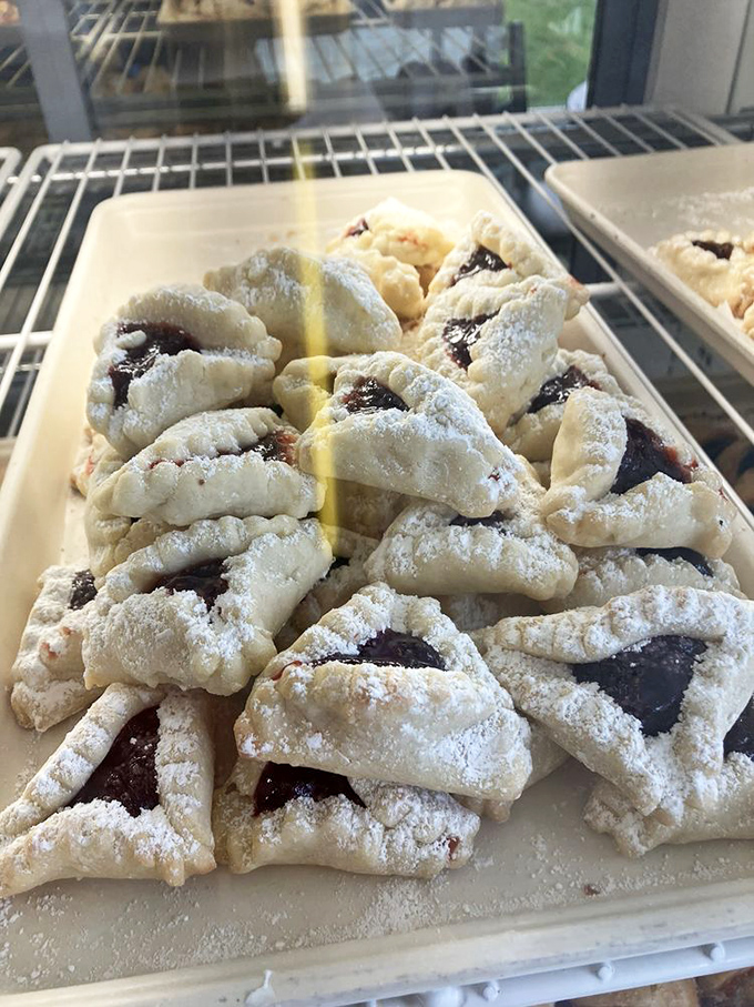 These fruit-filled pastries look like they're auditioning for the Great British Baking Show. Paul and Prue would definitely approve.