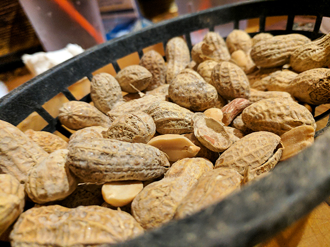 The free peanuts aren't just a snack—they're an activity. Crack, munch, and yes, toss those shells on the floor with reckless abandon.