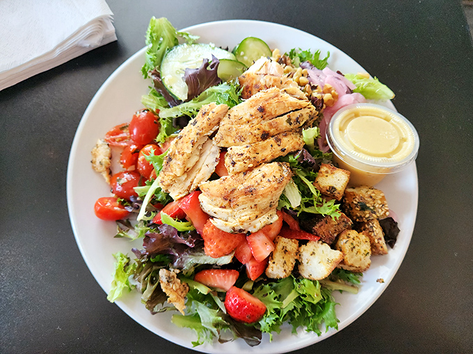 A salad that actually looks like something you'd want to eat &ndash; fresh, colorful, and protein-packed &ndash; the unicorn of lunch options.