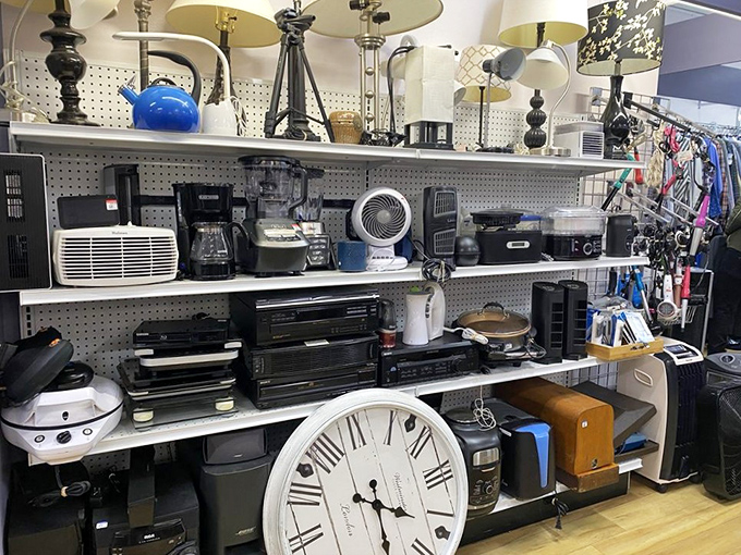 The electronics section: a museum of technological evolution where yesterday's must-haves await their renaissance in your home office or vintage collection.