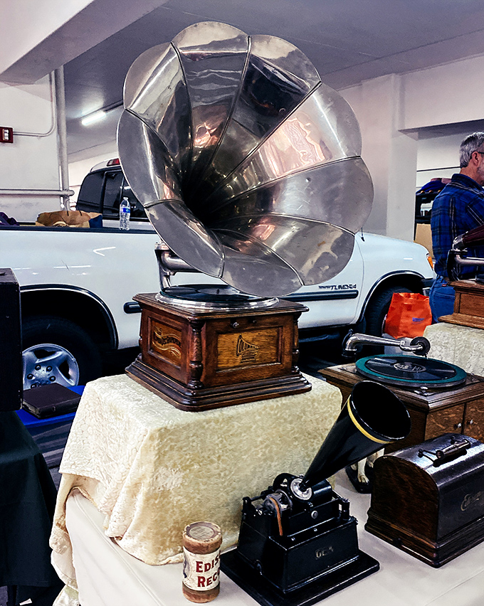 That's not just a phonograph&mdash;it's a time machine that transforms any room into a speakeasy where Gatsby might drop by for a nightcap.
