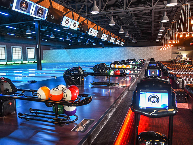 810 Bowling's sleek lanes and mood lighting prove that bowling has evolved far beyond rental shoes and birthday parties for 8-year-olds.