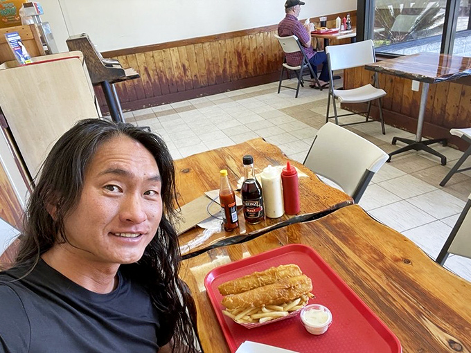The dining room &ndash; where strangers become united in the universal language of "mmm" and the occasional reverent silence of serious eating.