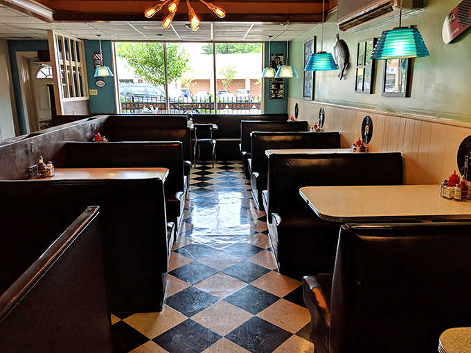 Classic diner booths where countless Cincinnati memories have been made, one plate of chili at a time.