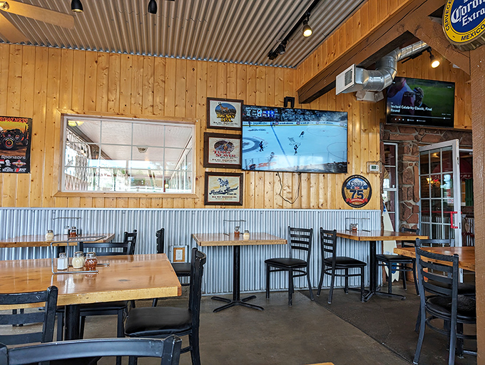 Wood paneling, sports on TV, and cold beer on tap&mdash;it's the trifecta of comfort that makes you want to stay long after your pizza's gone.