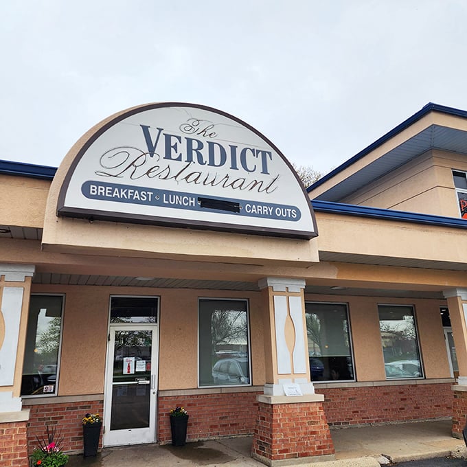 The warm interior lighting transforms ordinary breakfast into a special occasion. These booths have witnessed countless birthday celebrations, business deals, and first dates.