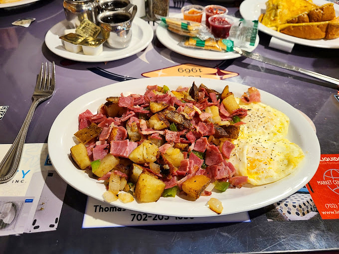 A mountain of home fries and ham that could fuel a marathon&mdash;or just a really satisfying nap. Choose your adventure.