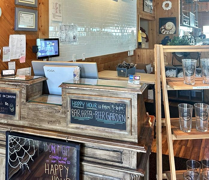 The host stand announces happy hour like it's breaking news&mdash;and frankly, 4-6pm discounts are always headline-worthy.