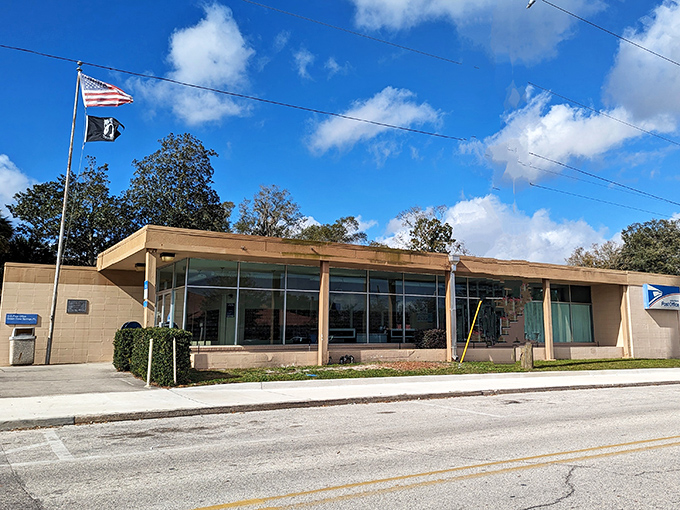 This mid-century modern post office proves that even government buildings had style back when Elvis was king.