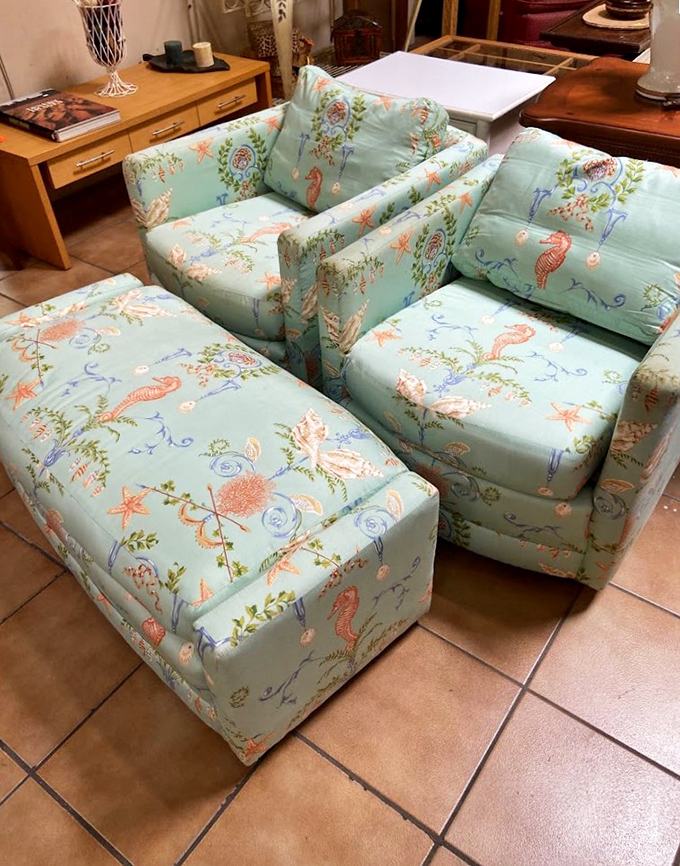 Seafoam seating that screams "Florida retirement dreams circa 1992." These chairs have stories to tell about bridge games and early bird specials.