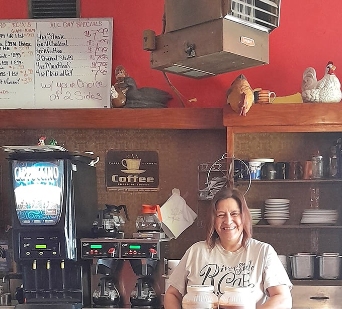 Behind every great diner is a staff that makes you feel like family, even when they're too busy to remember your name.