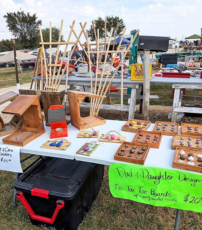 Dad & Daughter Designs proves that tic-tac-toe can be both beautiful and functional&mdash;unlike most family game night arguments.