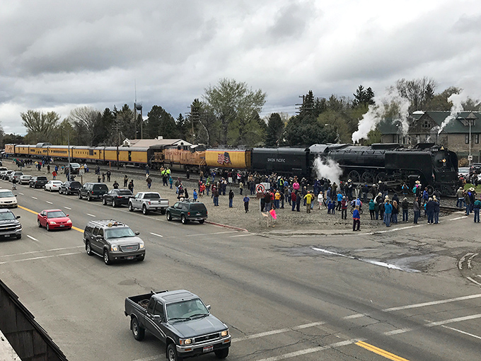 When the steam train rolls through Shoshone, the whole town turns out, proving that railroad nostalgia still has the power to unite generations in wide-eyed wonder.