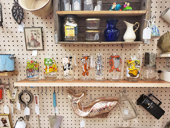 Looney Tunes glassware that transforms ordinary orange juice into Saturday morning cartoon nostalgia with every sip.