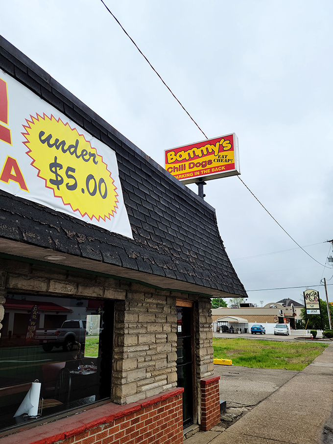 Bammy's "EAT CHEAP!!!" sign speaks to both your stomach and wallet &ndash; a rare combination in today's world.