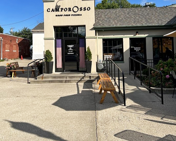 Sophisticated on the outside, wood-fired wonderful on the inside. Camporosso brings Italian elegance to Kentucky.