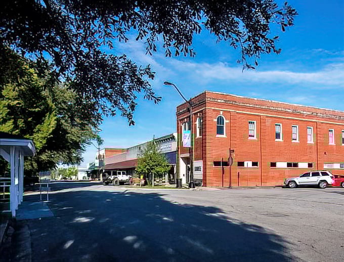 DeFuniak Springs' historic downtown - where brick buildings have been hosting gossip sessions since the 1800s.