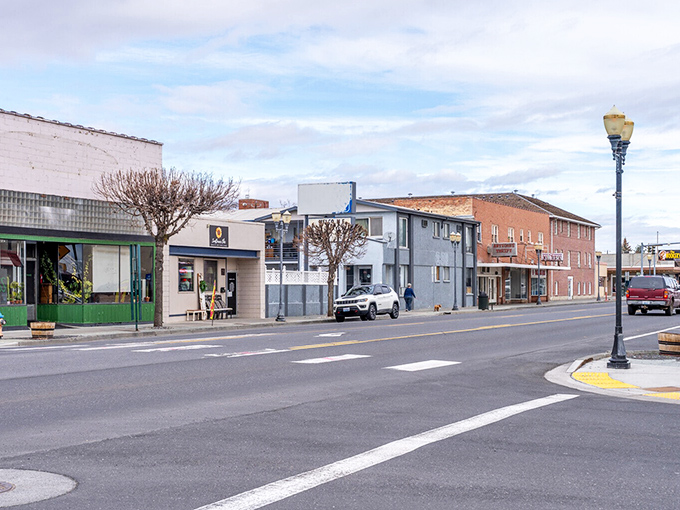 Ephrata's wide streets and big sky country offer room to breathe. Where your thoughts can wander as far as the horizon.