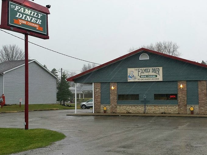 This green-sided small-town gem proves that sometimes the best things come in unassuming packages&mdash;especially when those packages contain tenderloin sandwiches.