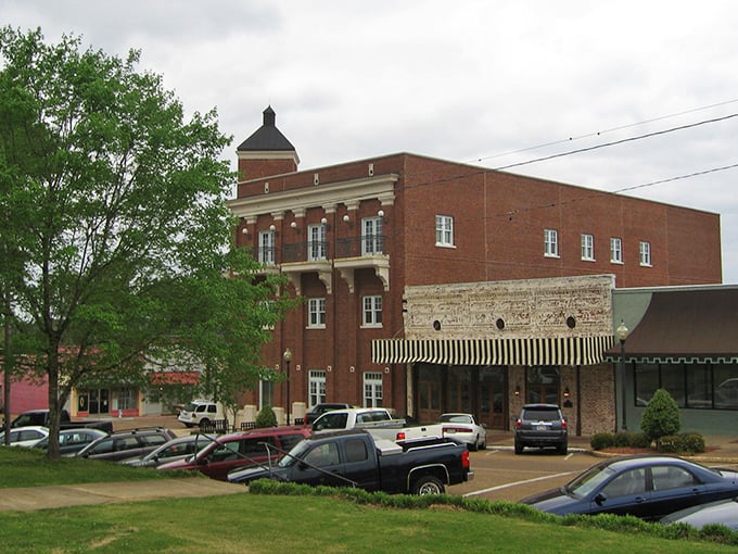Kosciusko's vintage storefronts transport visitors to simpler times. The surprisingly affordable prices inside these buildings complete the time-travel experience.