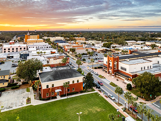 Leesburg's downtown from above &ndash; the perfect blend of small-city amenities and small-town prices for savvy retirees.