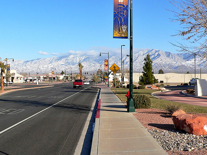 Mesquite's desert development – where golf courses and retirement dreams bloom in the most unlikely places.