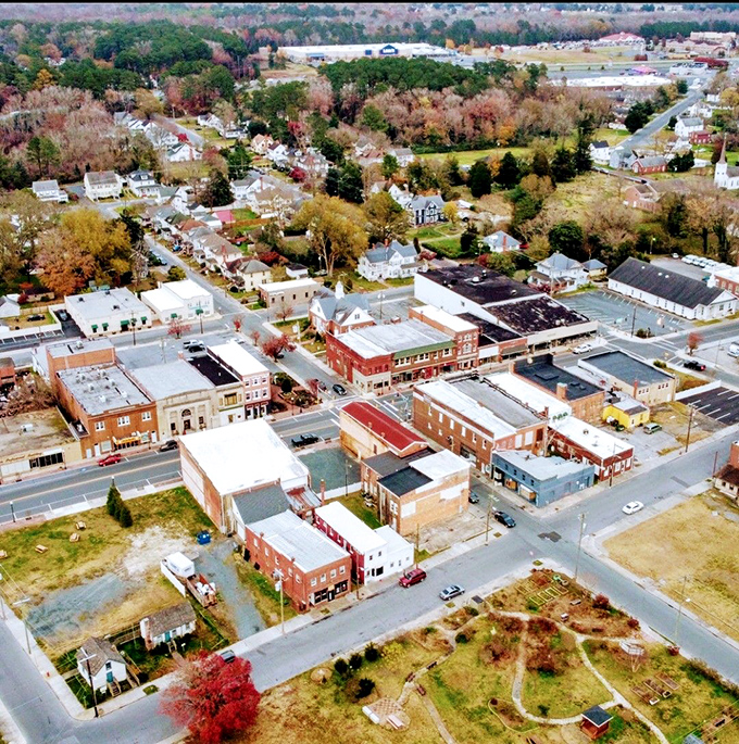 From above, it’s a patchwork of time—old brick, new life, and the promise of pie somewhere nearby.